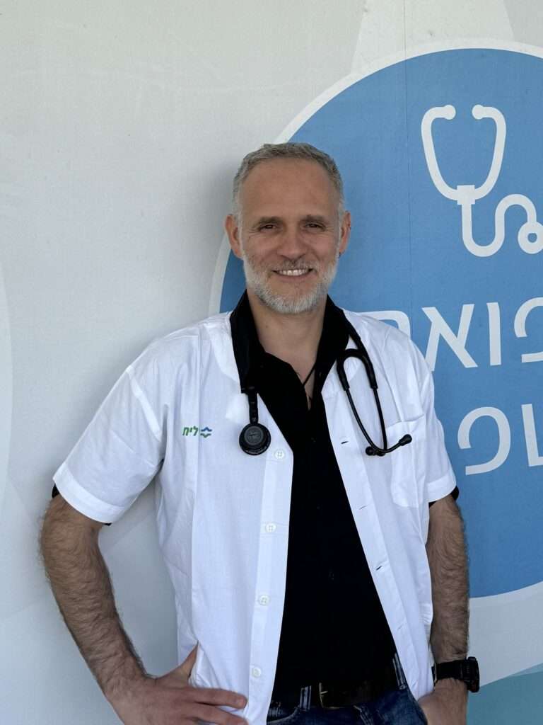 כל החדשות החמות - www.DYNews.co.il - ד"ר אלון קירש מנהל מרפאת כללית רמות יצחק